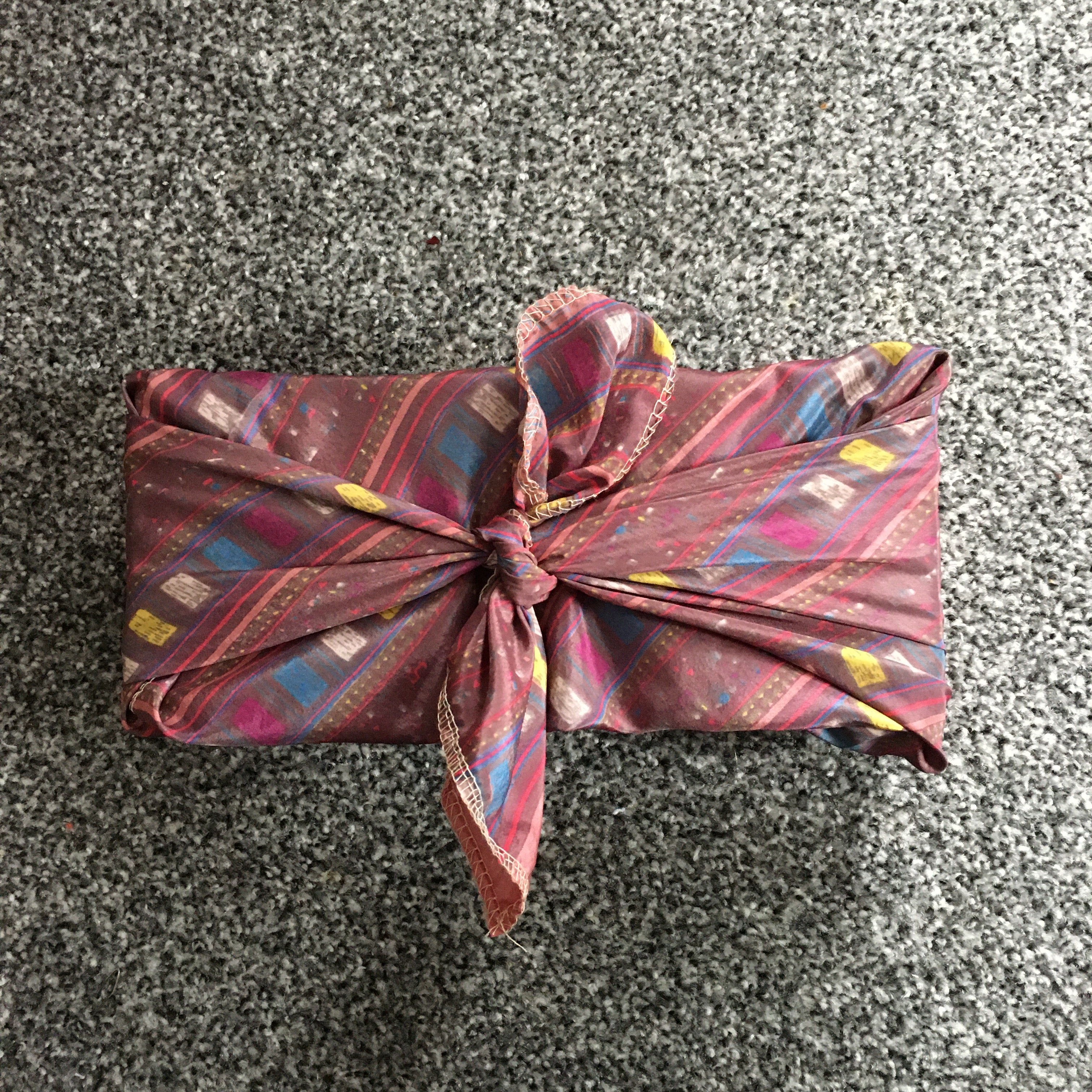 Video Guide for Wrapping a Gift with a Sari Gift Wrap | LB4P – Life ...